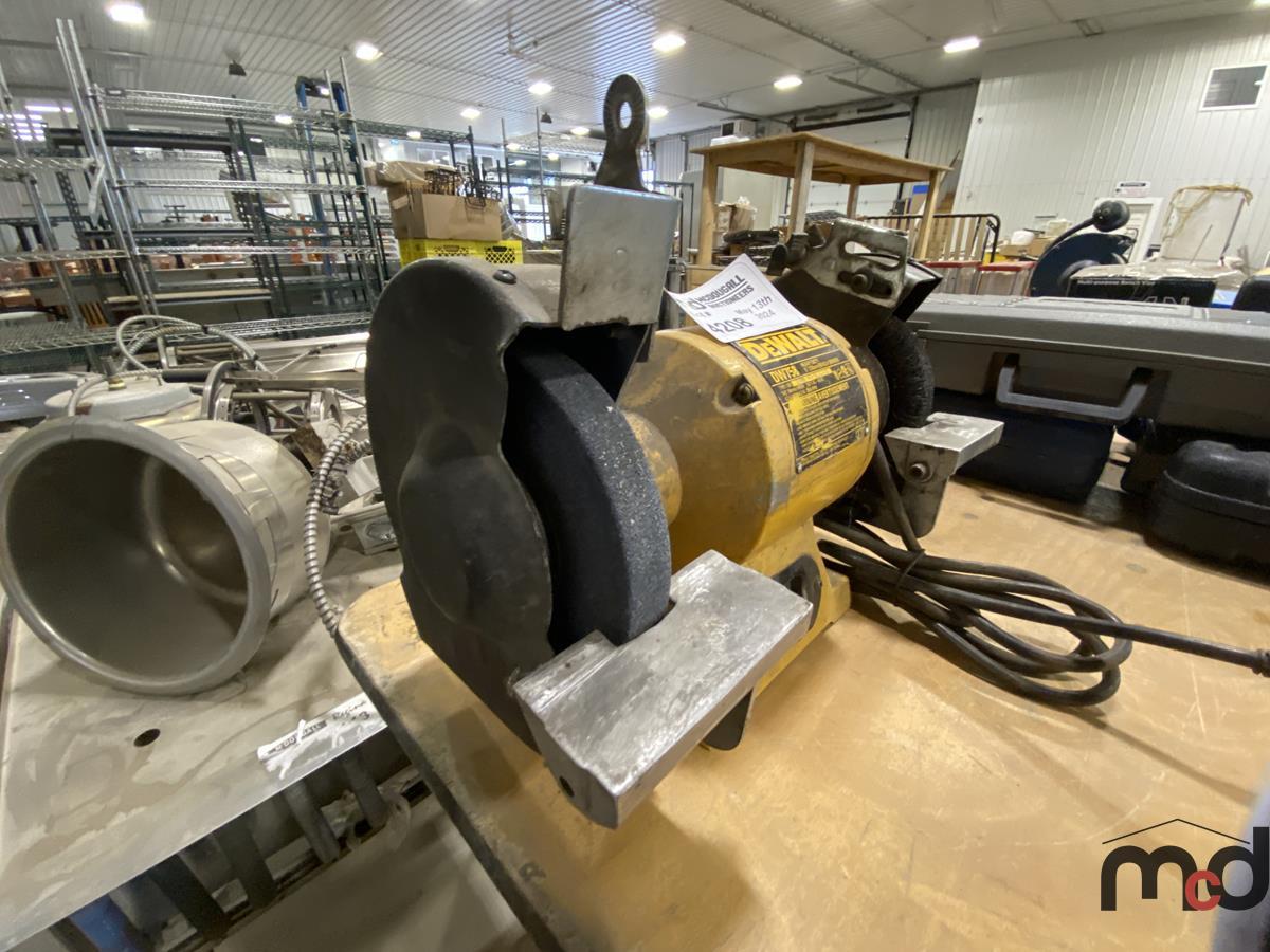 DeWalt DW758 Bench Grinder