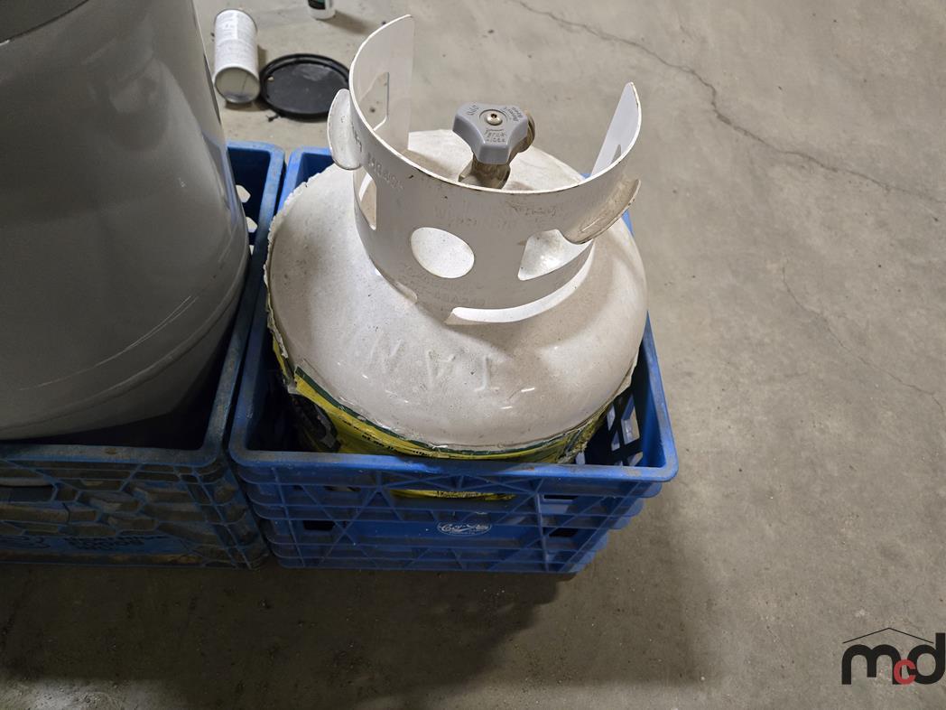 Forklift Propane & Barbeque Propane Tank