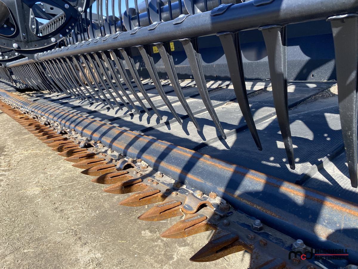 2021 MacDon FD140 40' Flex Draper Header