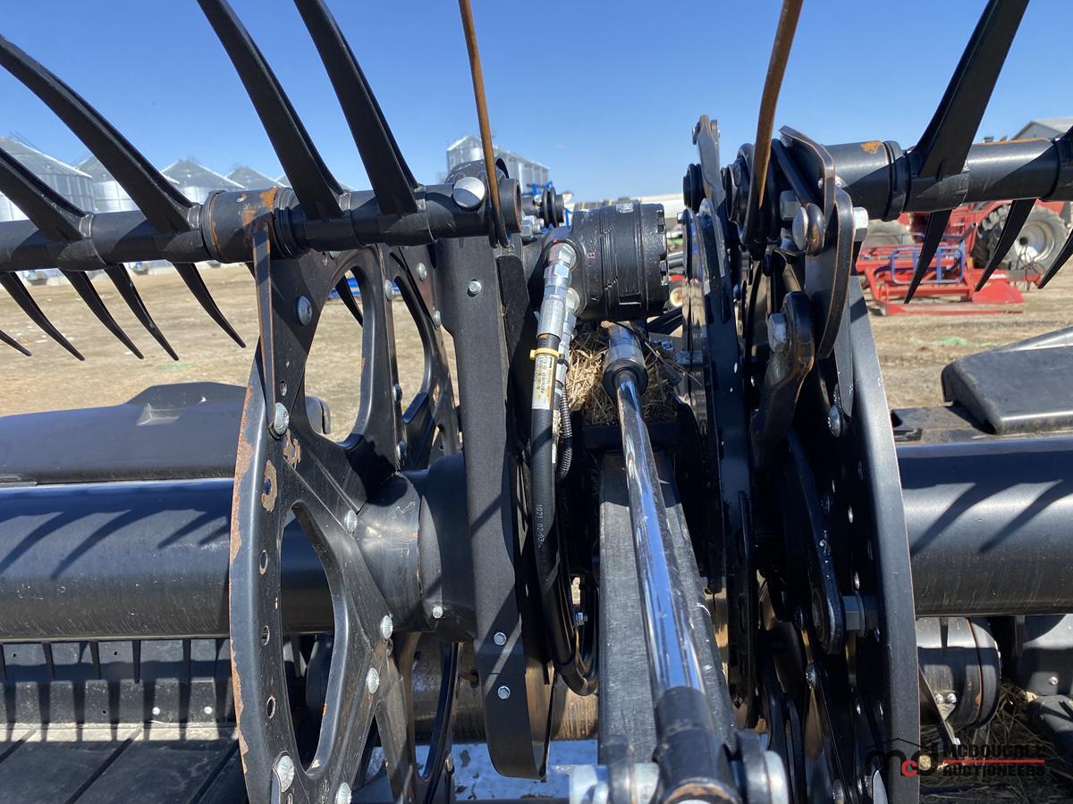 2021 MacDon FD140 40' Flex Draper Header