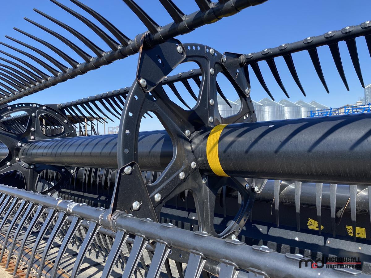 2021 MacDon FD140 40' Flex Draper Header