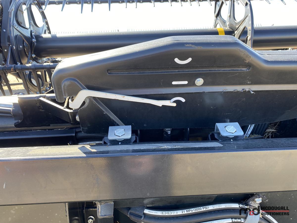 2021 MacDon FD140 40' Flex Draper Header