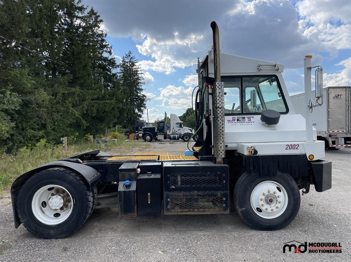 2014 Capacity S/A Semi Shunt Truck