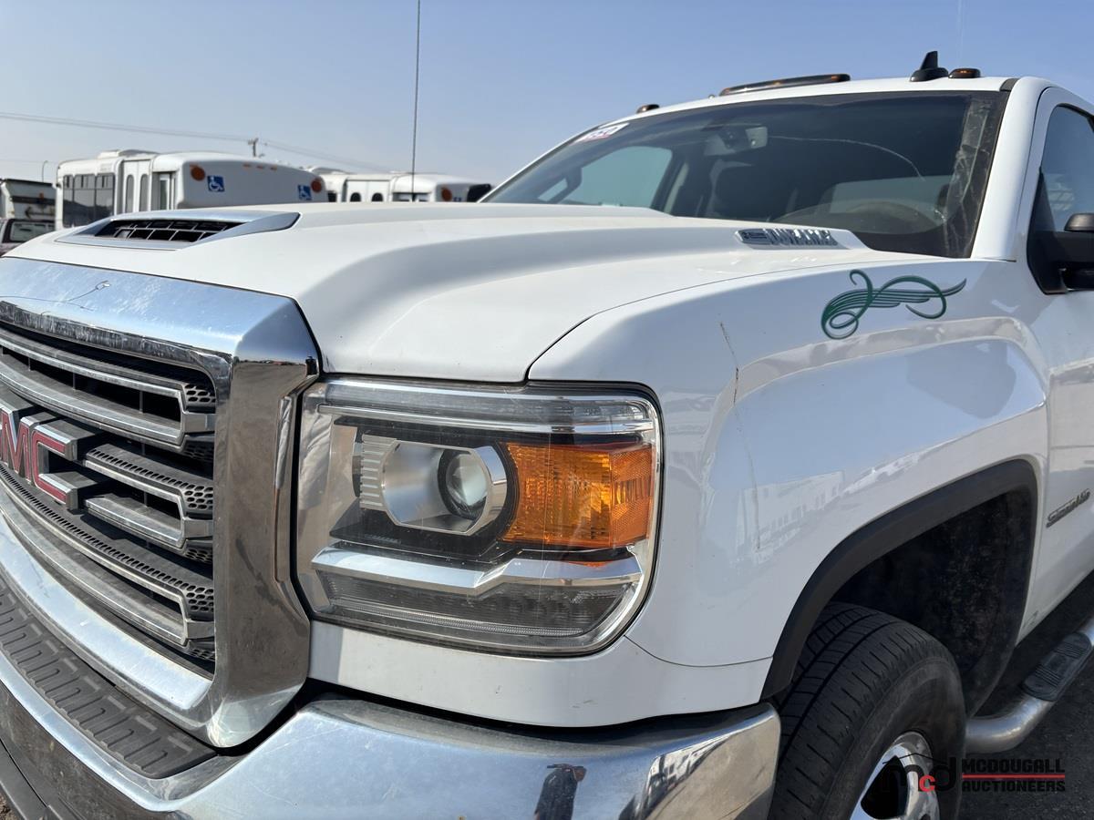 2018 GMC 3500 HD Wrecker Tow Truck