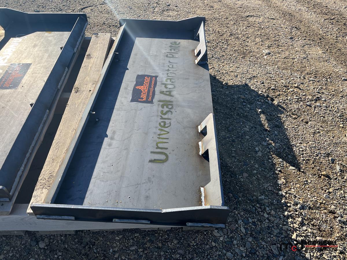 (1) 2024 LandHonor UAP-16-45W Skid Steer Universal Adapter Plate