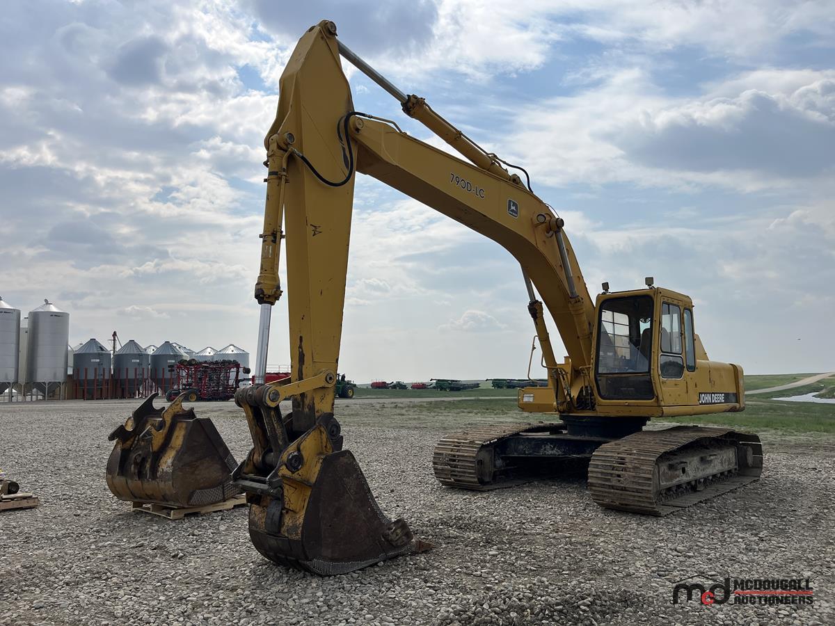 John Deere 790D-LC Hydraulic Excavator