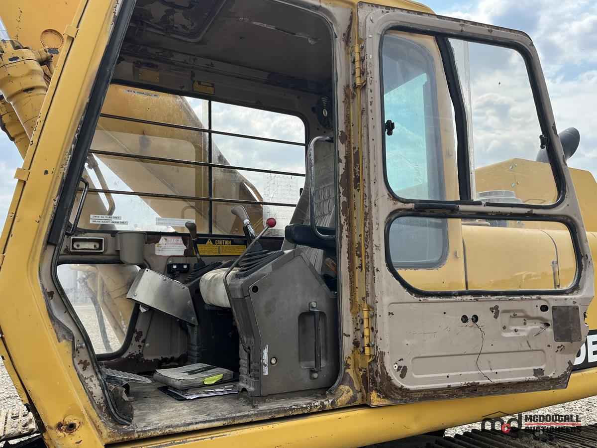 John Deere 790D-LC Hydraulic Excavator