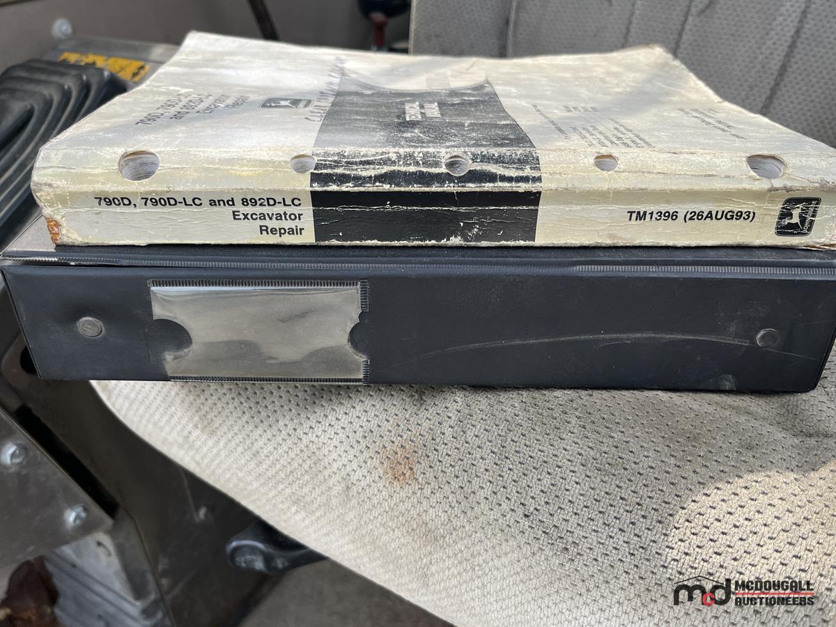 John Deere 790D-LC Hydraulic Excavator