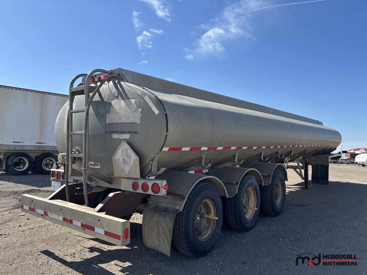 2003 Hutchinson 43' Tridem Tanker Trailer (Water Tank)