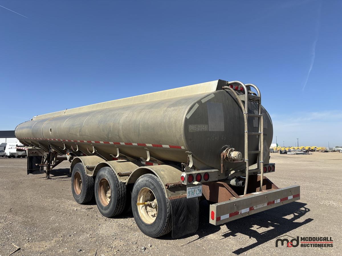 2003 Hutchinson 43' Tridem Tanker Trailer (Water Tank)