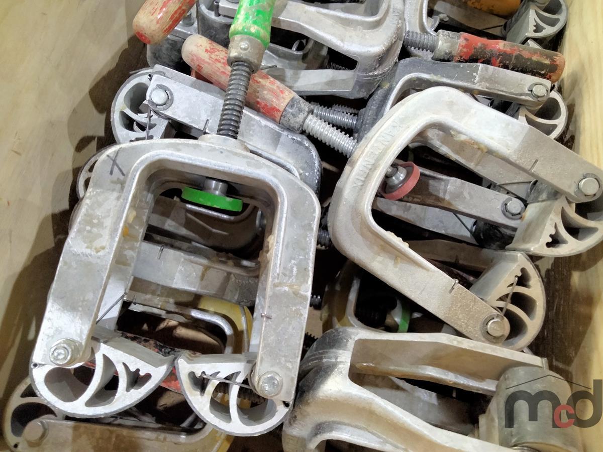 Crate of Kantenfix Edge Clamps