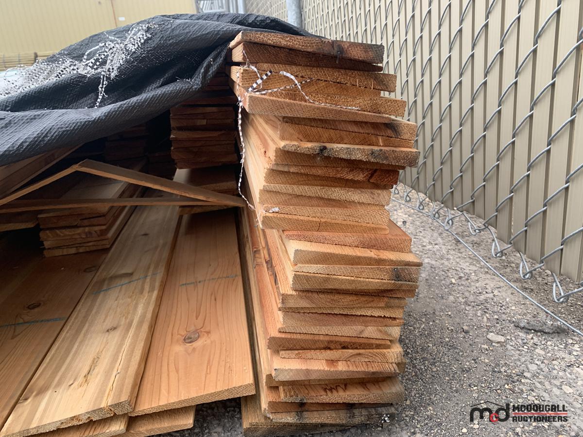 Lift of (1x6) Bevel Siding Various Lengths
