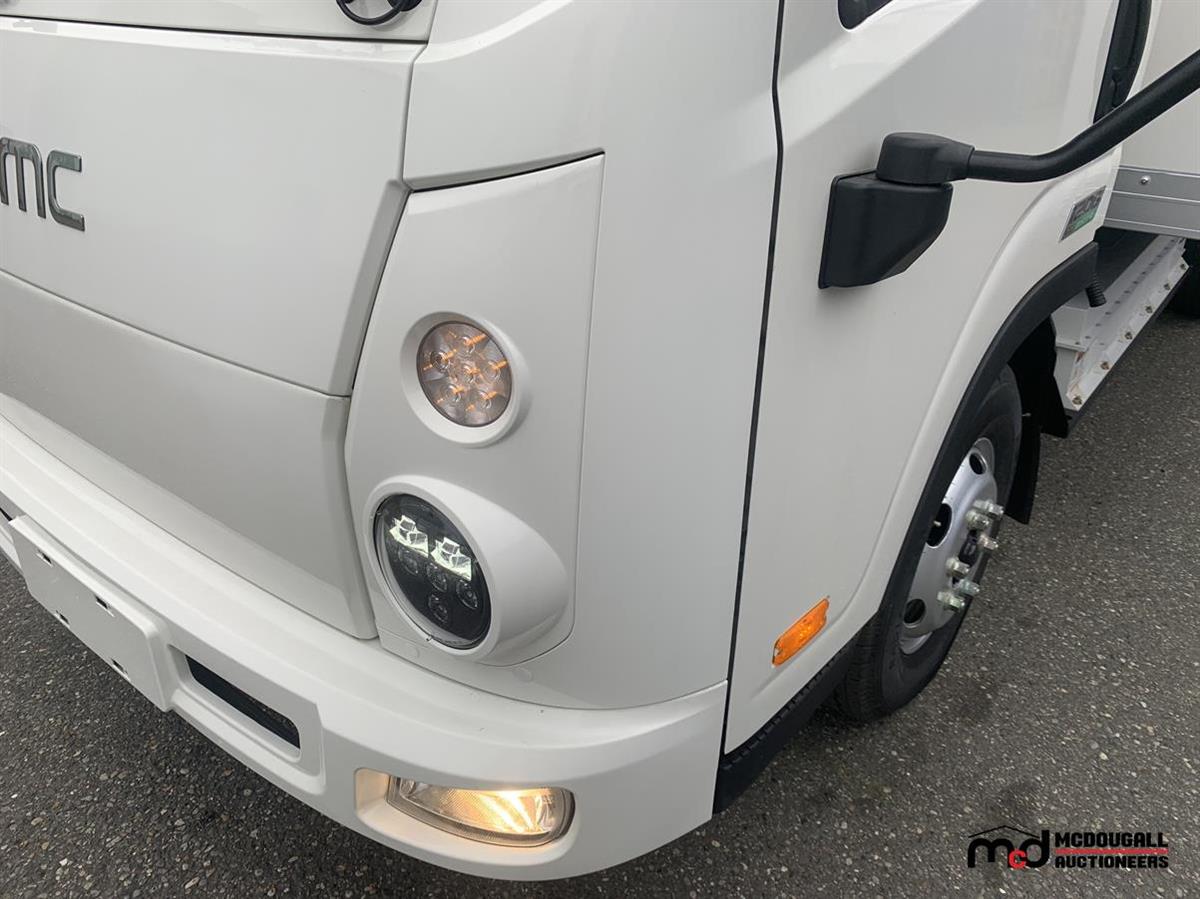 2024 VMC 1200 Electric Class 3 SA Box Truck