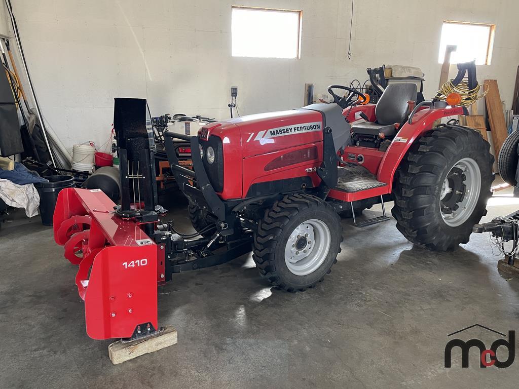 2009 Massey Ferguson MF 1533 Tractor w/ Massey MF 1525 Loader w/ 1410 ...