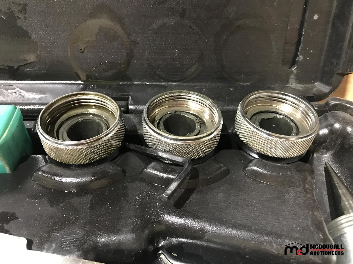 Wirsbo Pro Pex Air Expander Tool w/ Oil, Attachment & Misc.