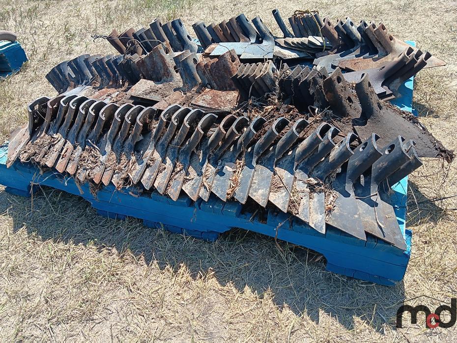 Pallet of Various Sizes of Plough Blades