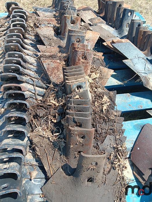 Pallet of Various Sizes of Plough Blades
