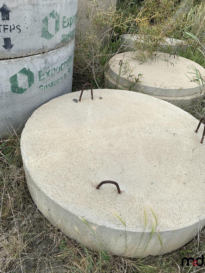 Various Sizes of Large Manhole Concrete Rings & Lids