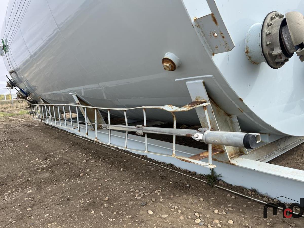 2011 Meridian 400BBL Sloped Water Storage L-Skid Tank