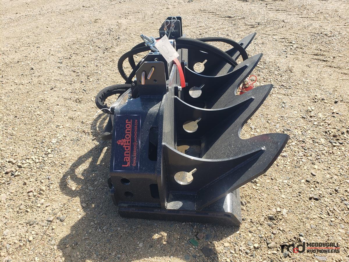 Landhonor DGB-14-84D Hydraulic Winch Skid Steer Attachment