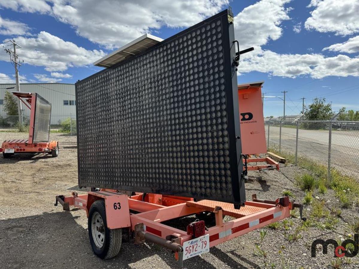 2007 Daktronics VP-4000 Solar Message Board Trailer