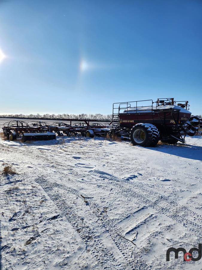 2006 6012 Seed Hawk Air Drill & 2011 500 Seed Hawk Air Tank