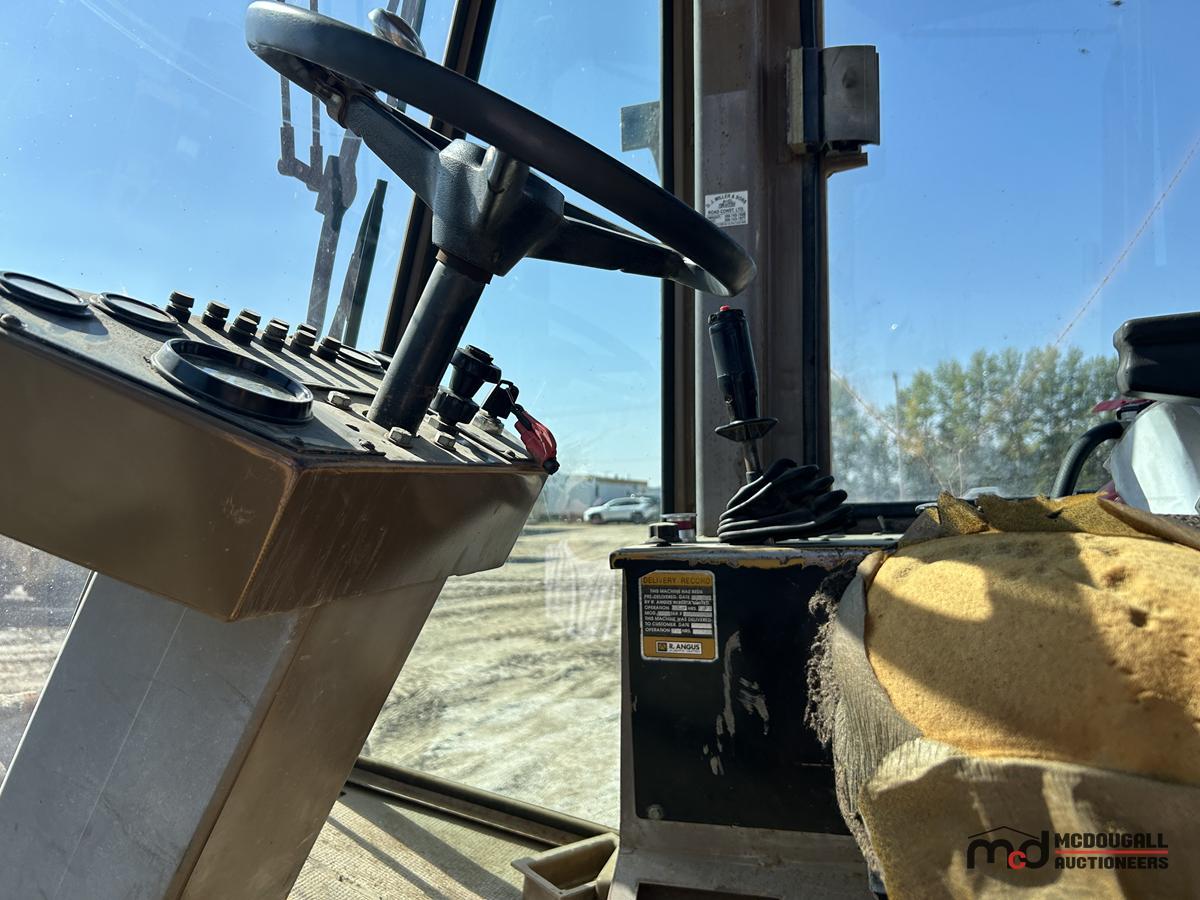 1991 Cat CP-563 Sheep Foot Packer