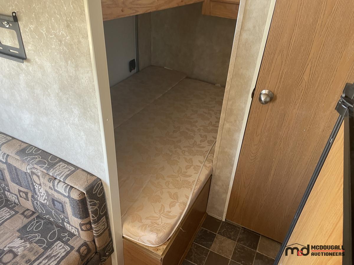 2005 Keystone Springdale 260 TBL T/A Travel Trailer