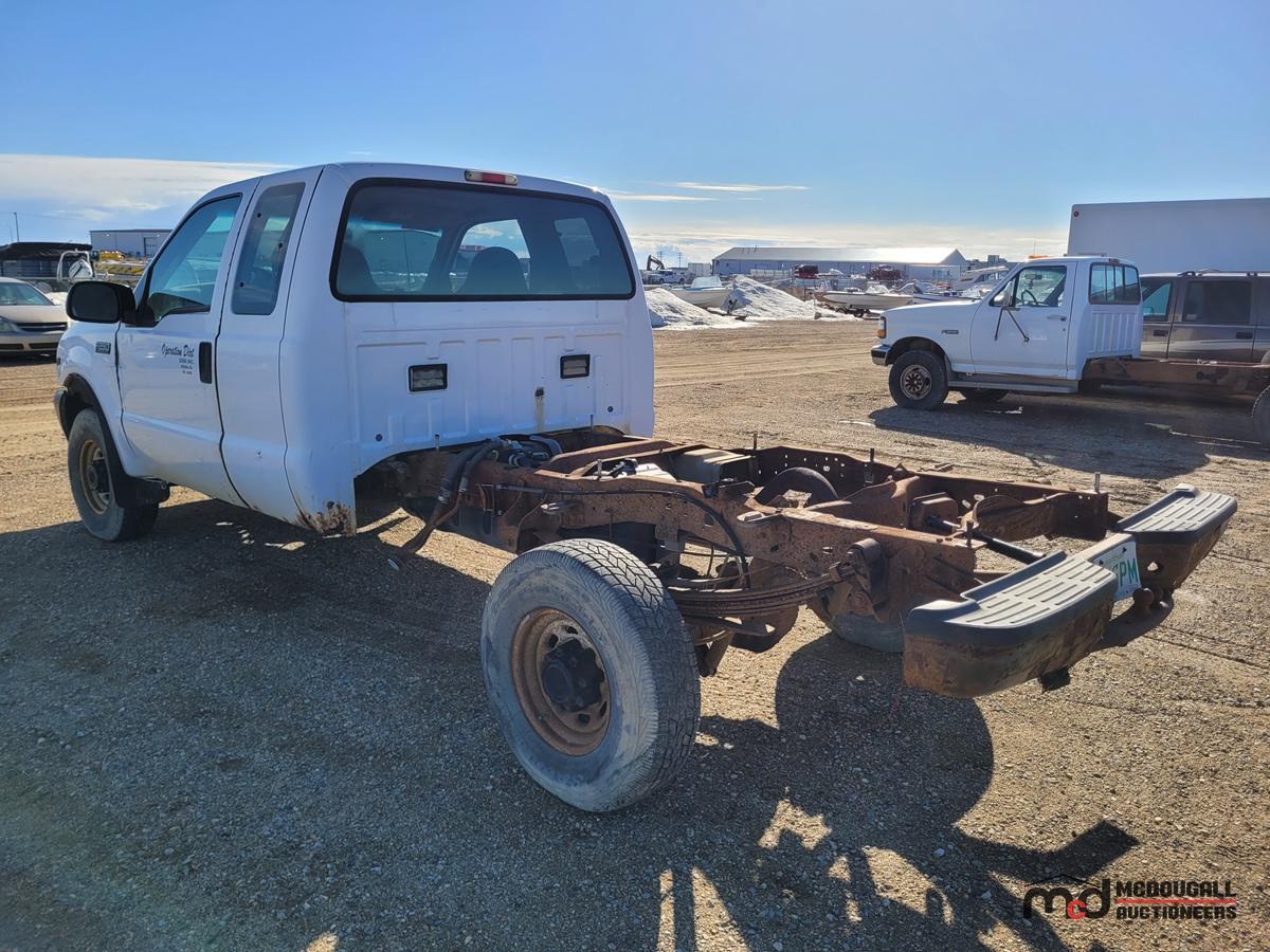 2002 Ford F250 Cab/Chassis Truck