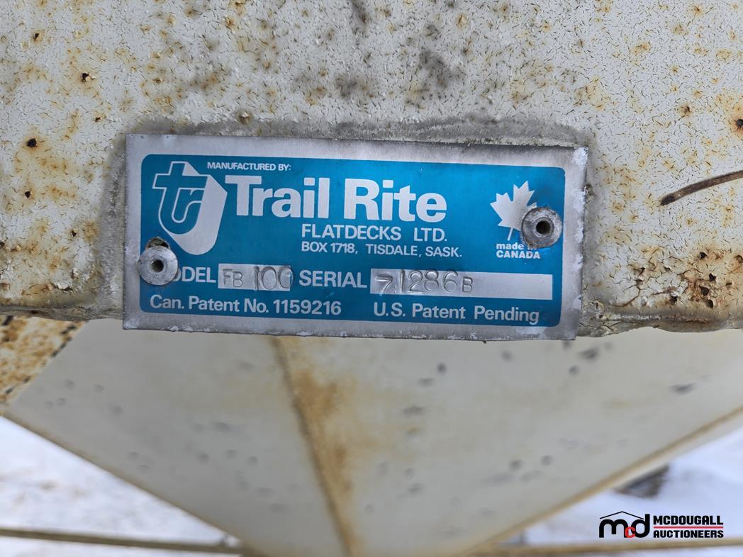 Trail Rite 2500 bu Hopper Bottom Bin