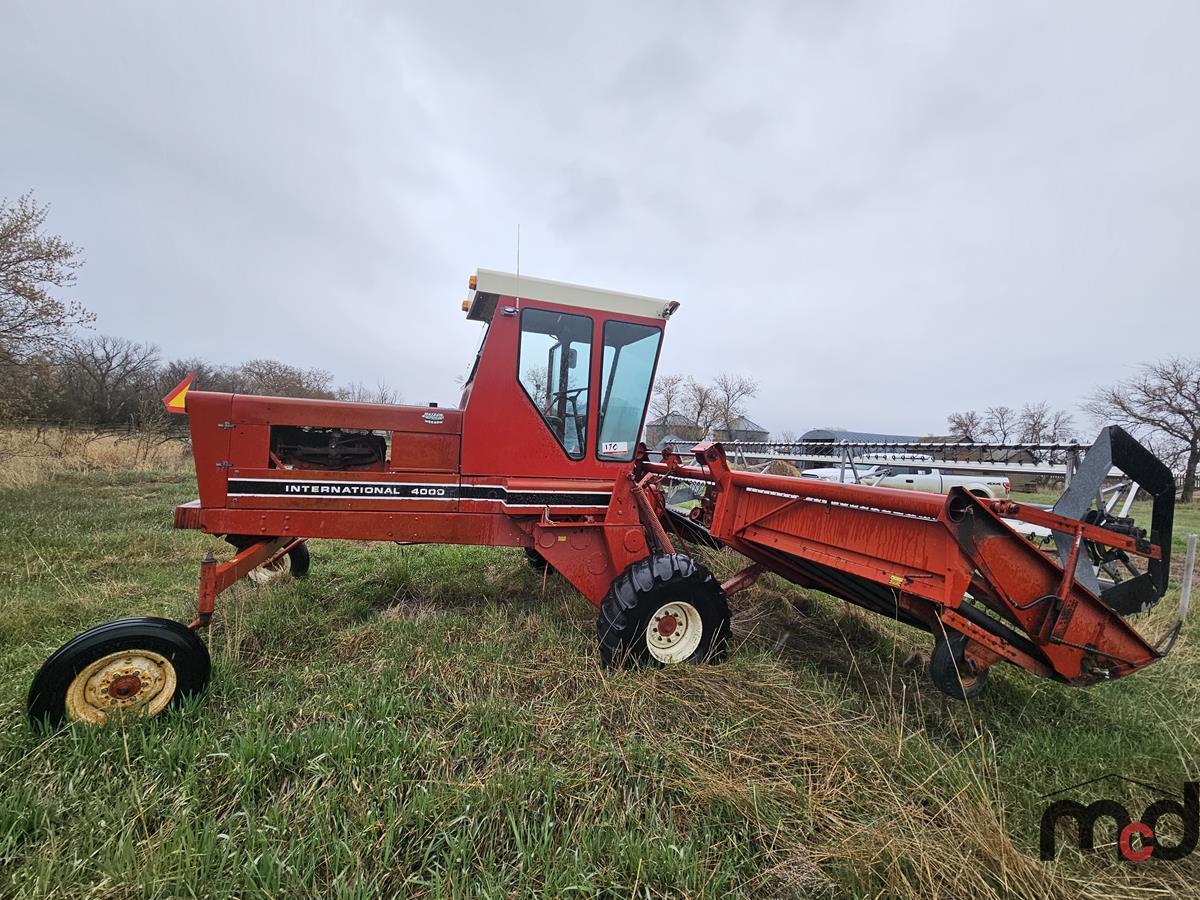 1984 International Harvester 4000 Windrower Swather (Parts)