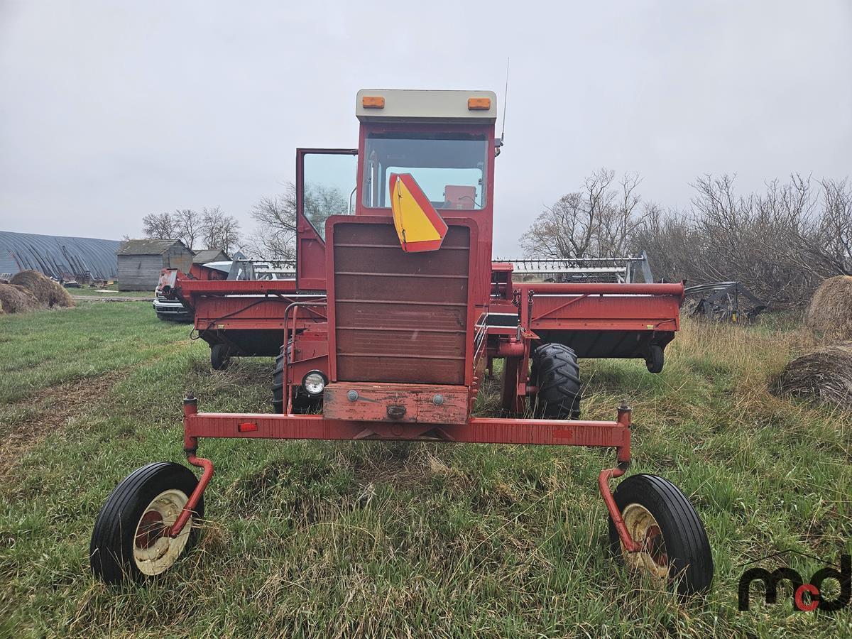 1984 International Harvester 4000 Windrower Swather (Parts)