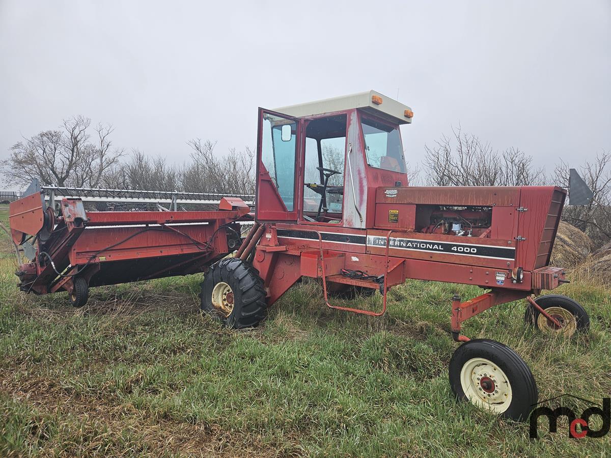 1984 International Harvester 4000 Windrower Swather (Parts)