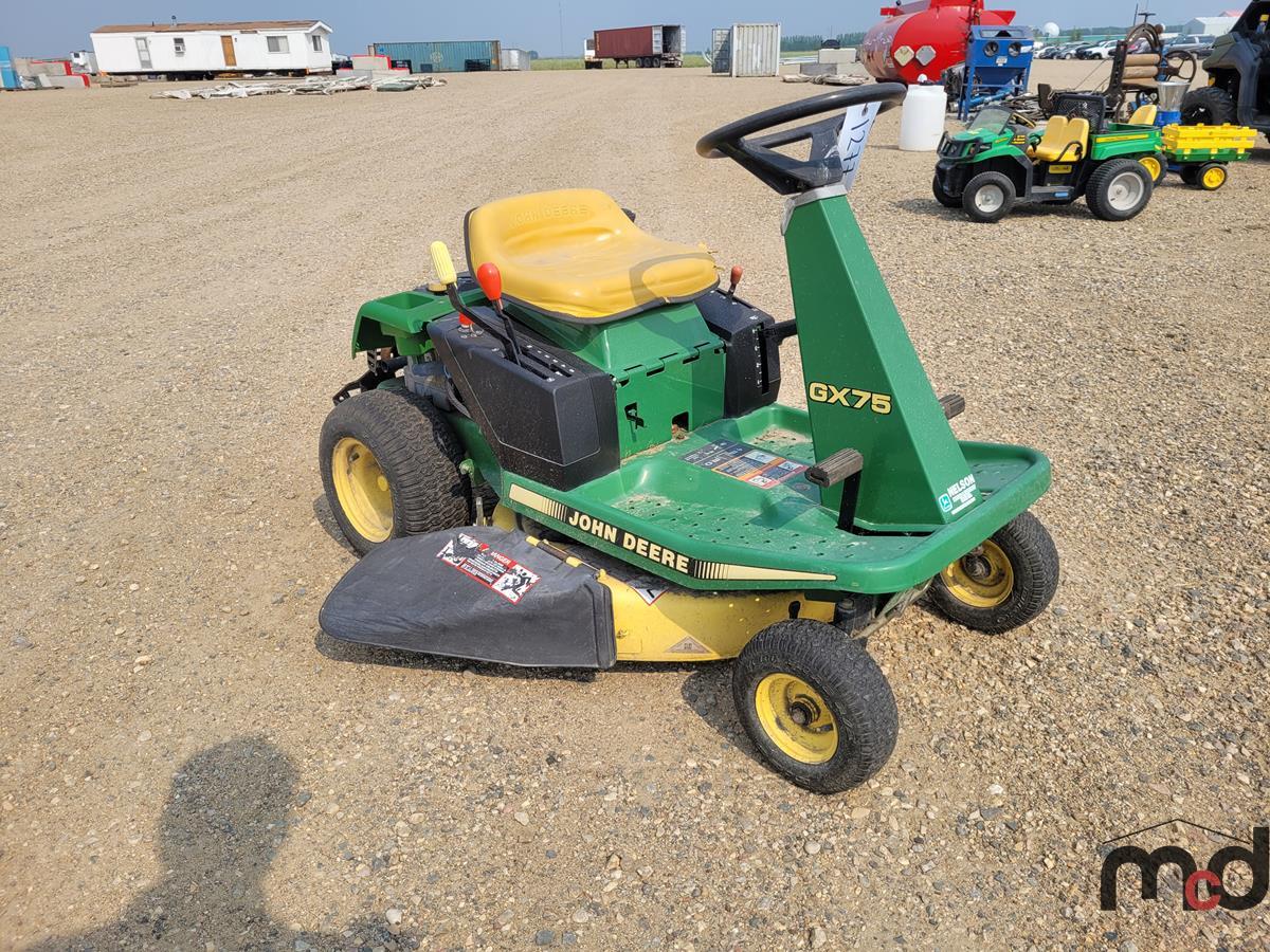 1995 John Deere GX75 Lawn Mower w/ Mulch Bagger