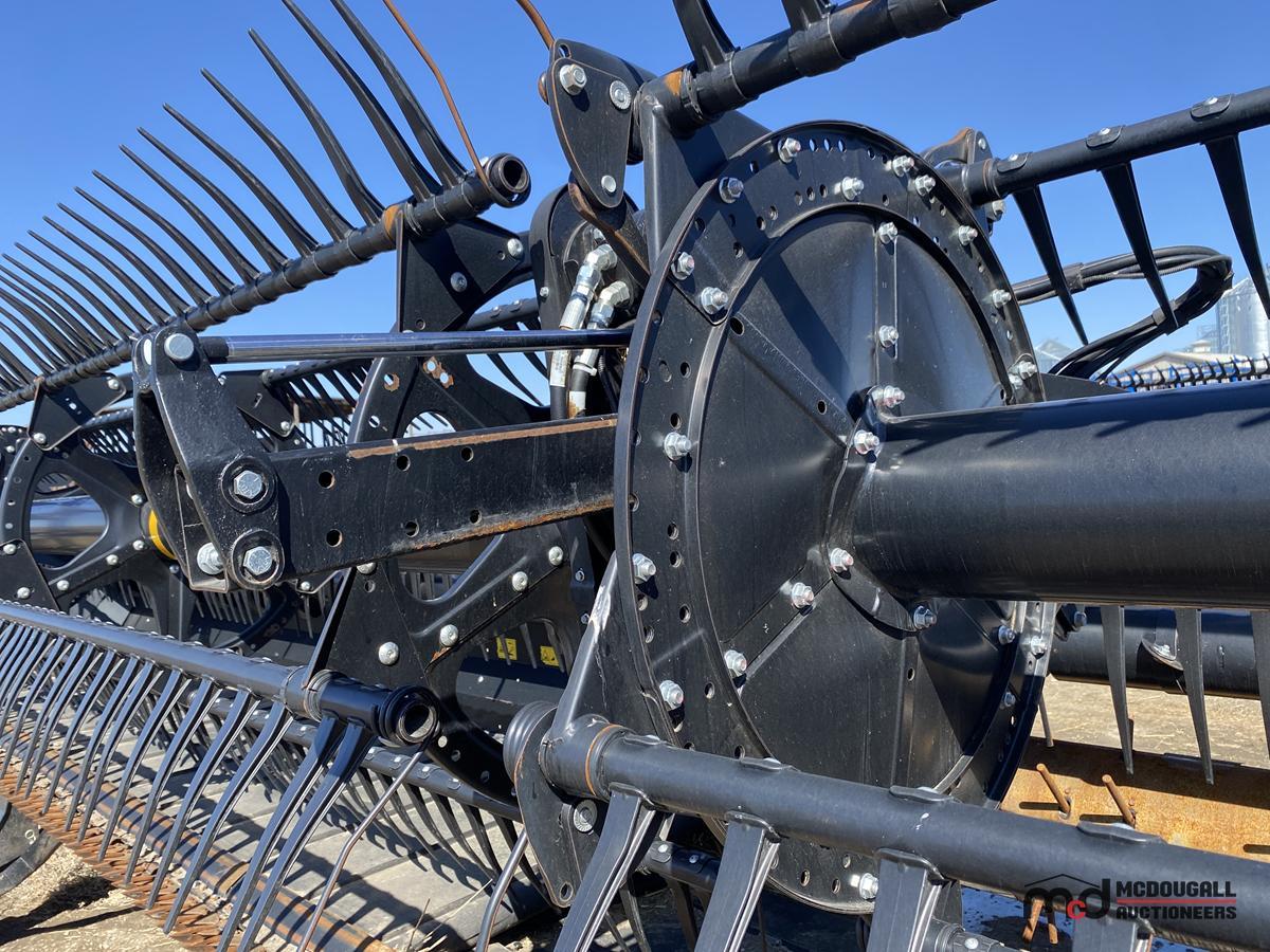 2021 MacDon FD140 40' Flex Draper Header