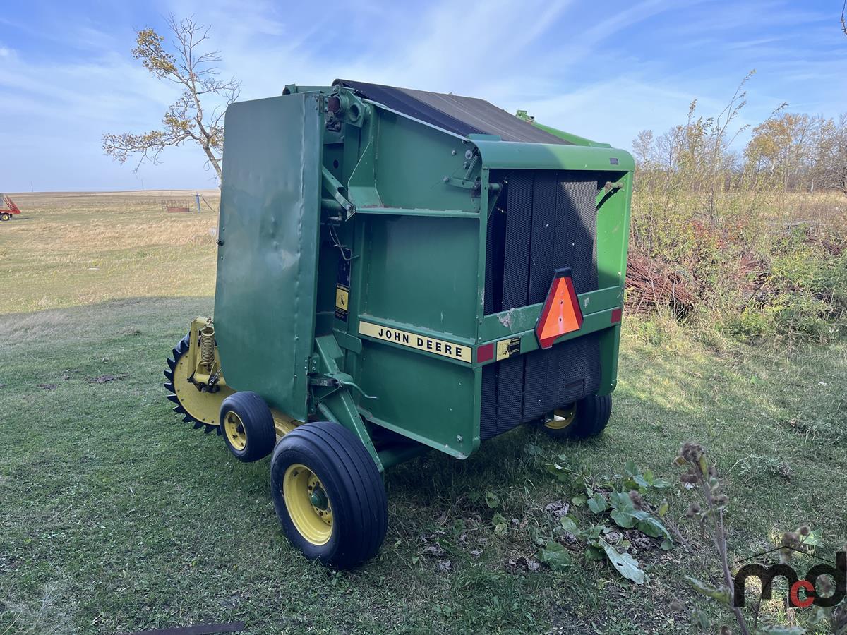John Deere 330 Baler
