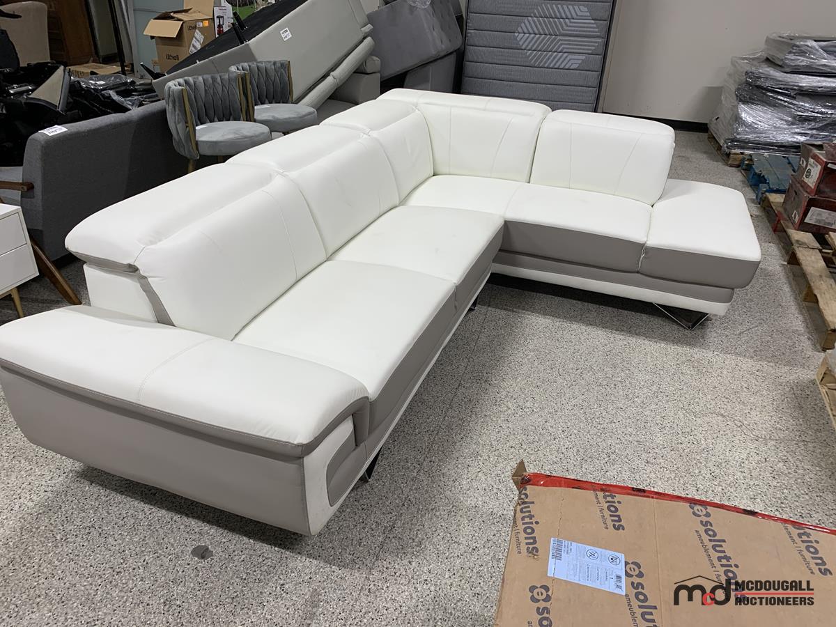 Leather 2-Piece Sectional (115"x85.5")