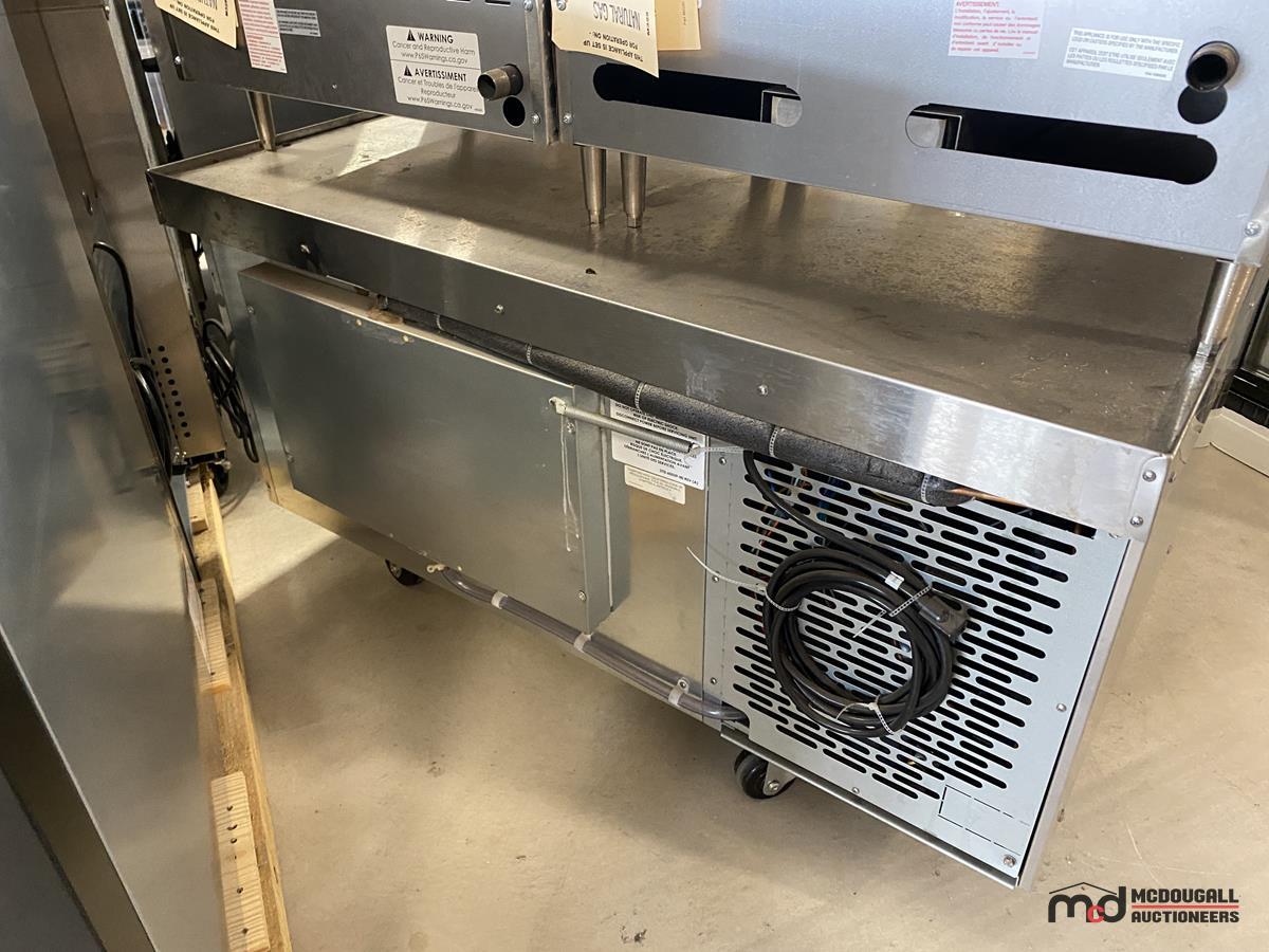 Traulsen Compact Undercounter Prep Table