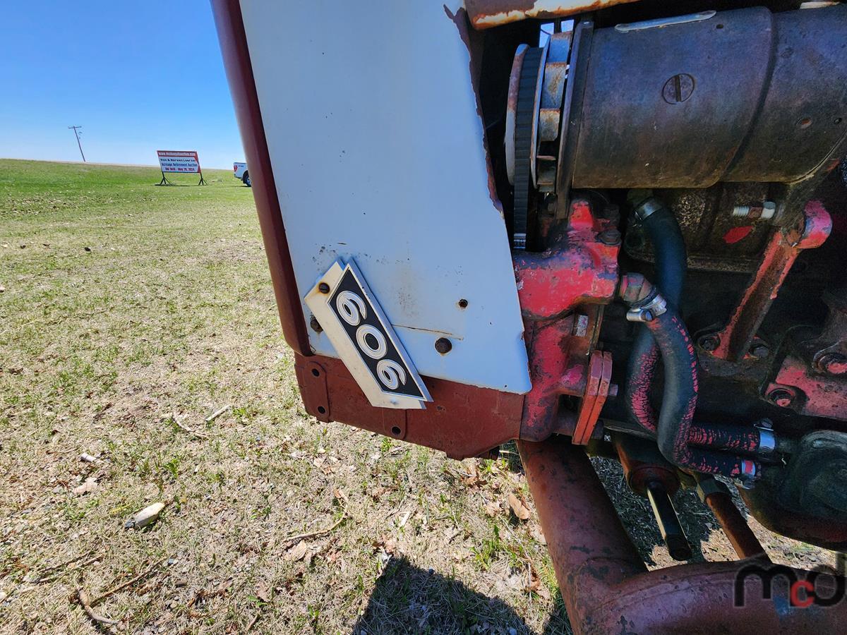 IH 606 Tractor (Non-Runner)