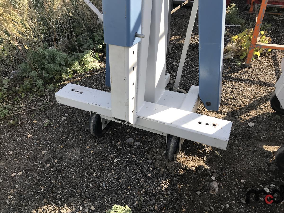 SPX OTC Heavy Duty Crane