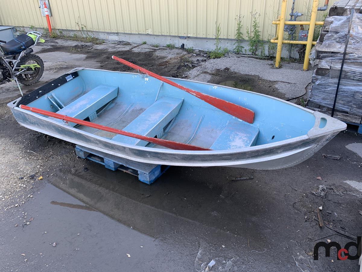 Fabco Row Boat (Model: 12P)