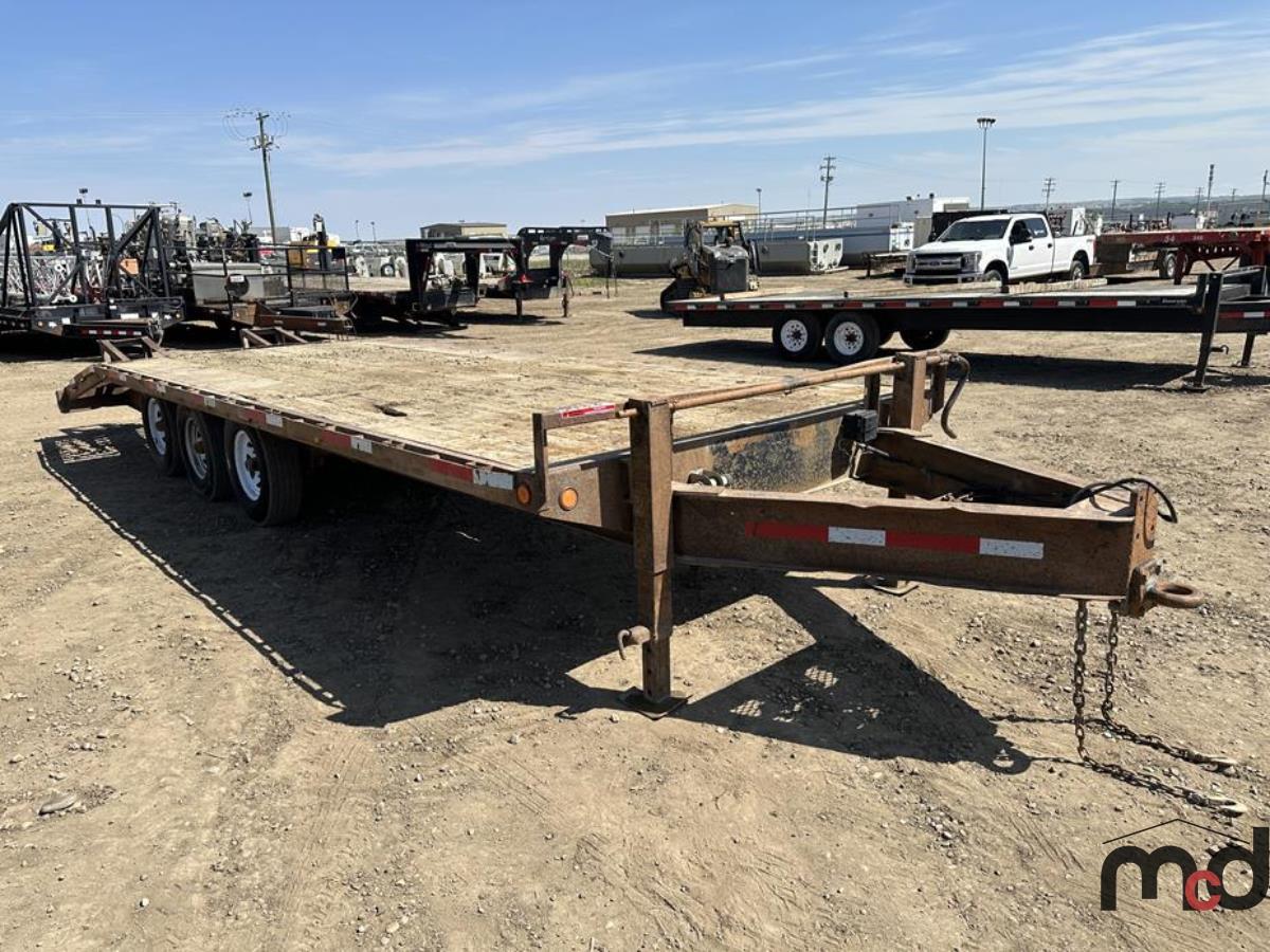 2013 Load Trail 20' Tridem Flatbed Equipment Trailer