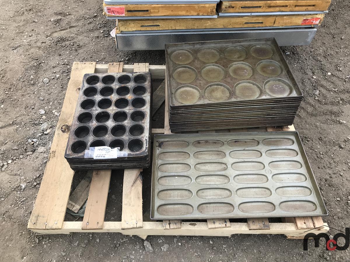 Pallet w/ Assorted Baking Trays