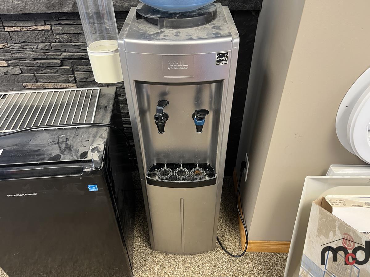 Hamilton Beach Mini Fridge and Water Dispenser