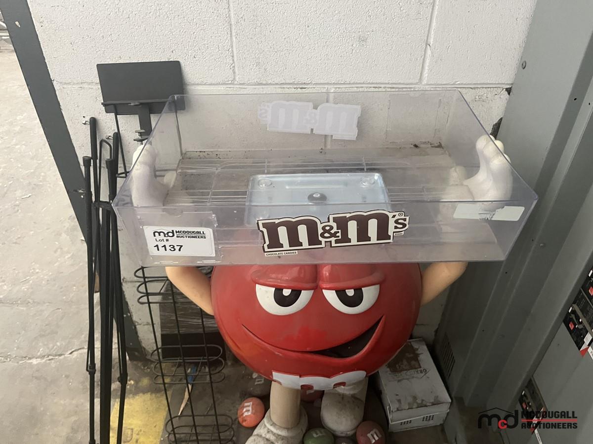 M&M Display