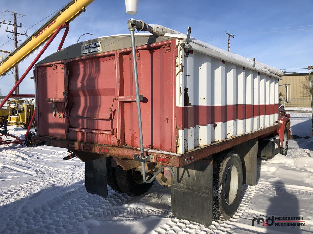 1977 Chevrolet C60 Custom Deluxe Grain Truck