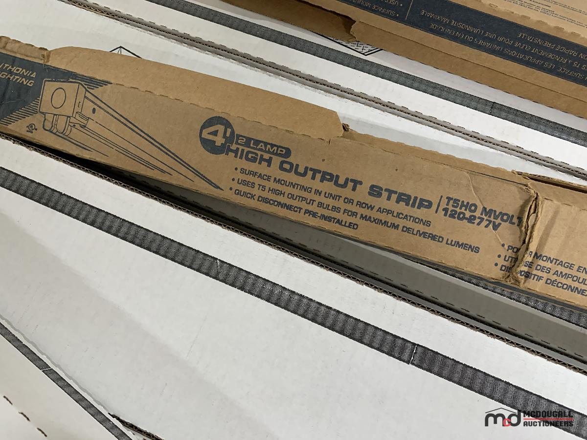 (39) Boxes of T8 Size LED Wrap Around Lights (No Bulbs) & (3) Boxes LED ...
