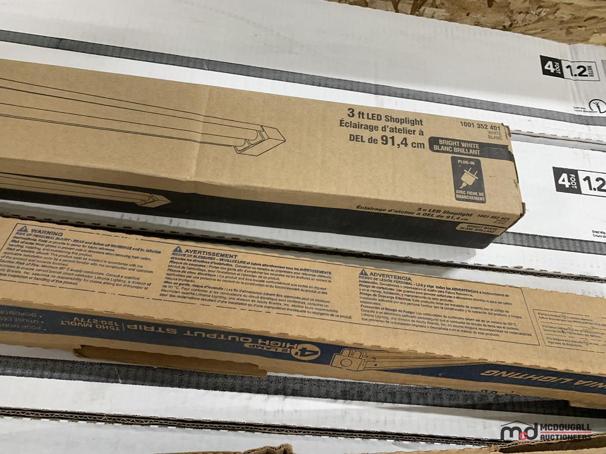 (39) Boxes of T8 Size LED Wrap Around Lights (No Bulbs) & (3) Boxes LED ...