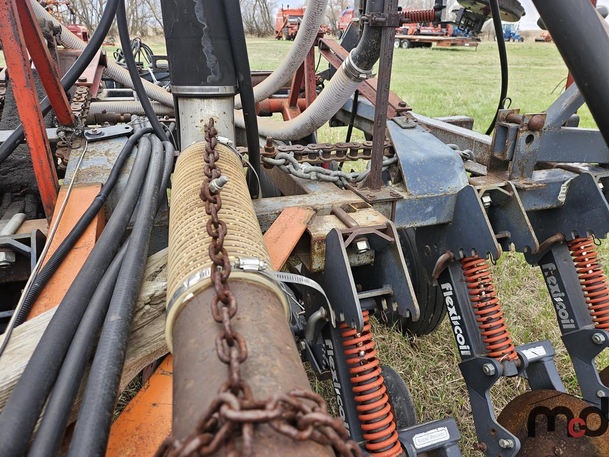 Flexi Coil Disc Drill w/ Bourgault Air Seeder Tank