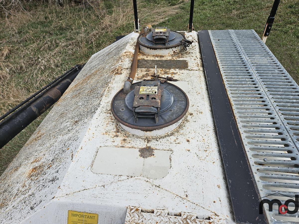 Flexi Coil Disc Drill w/ Bourgault Air Seeder Tank